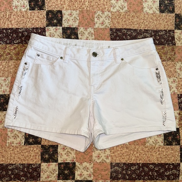 Jennifer Lopez | Shorts | Jennifer Lopez Beaded Jean Shorts | Poshmark
